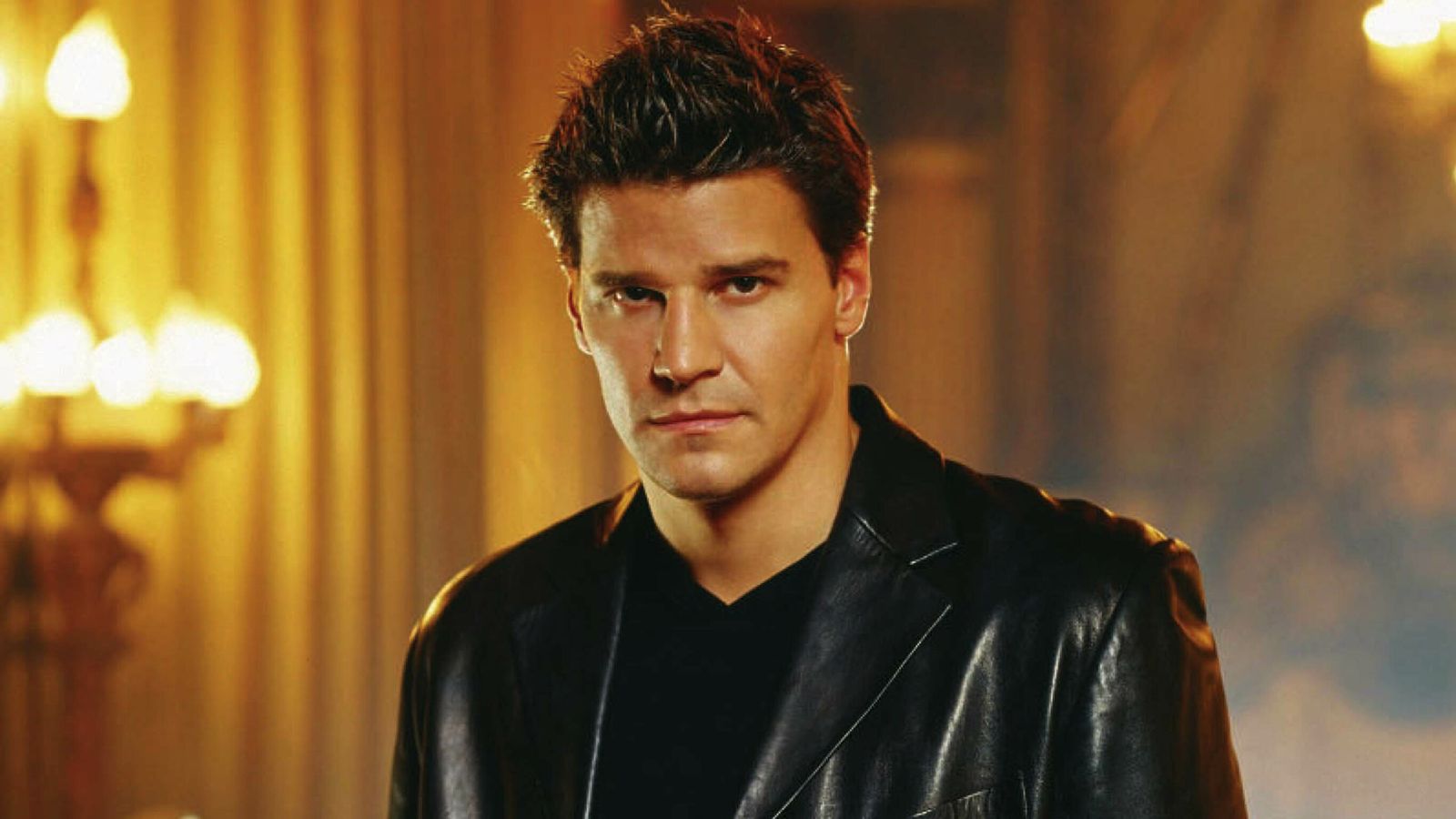 "Angel", spin-off de Buffy A Caça-Vampiros, chegou ao Star+