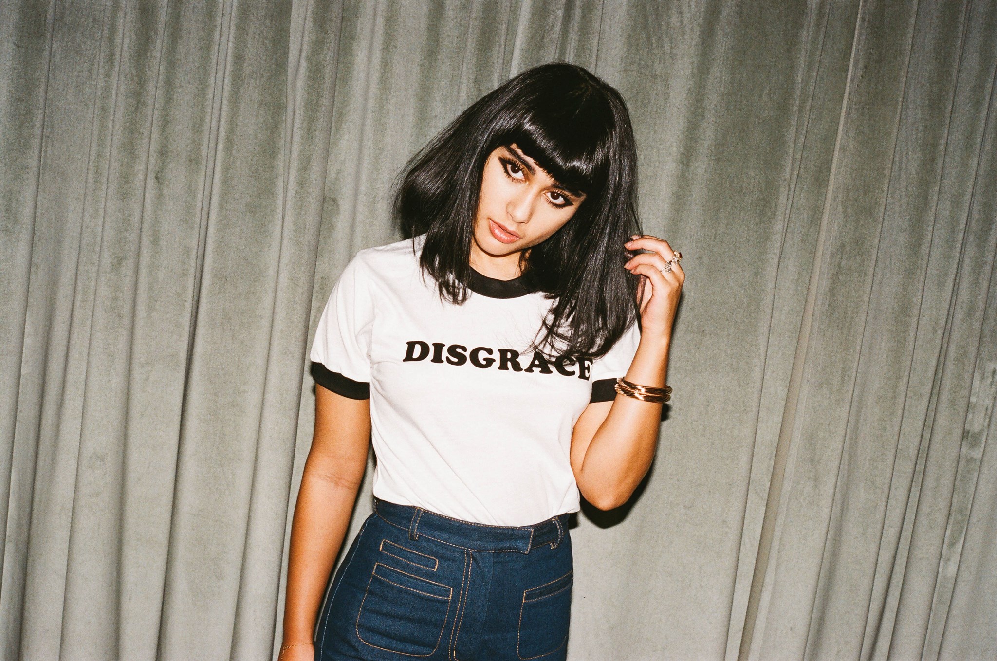 A metamorfose de Natalia Kills para Teddy Sinclair