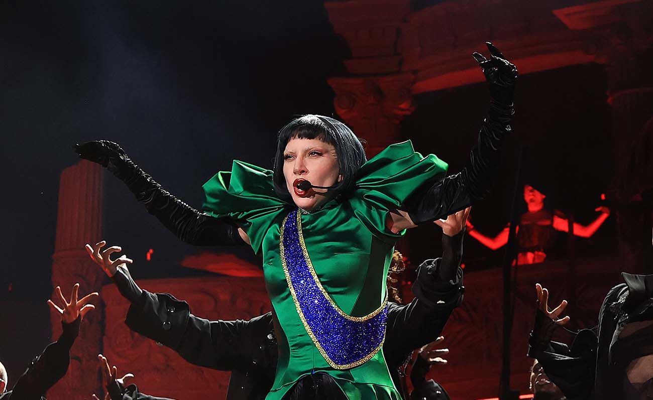 Lady Gaga eleva o nível com show gratuito em Copacabana